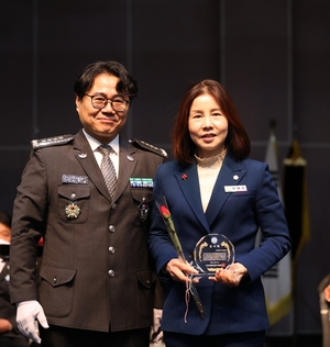 민병희 부여군의원, 자율방범연합대 감사패 수상